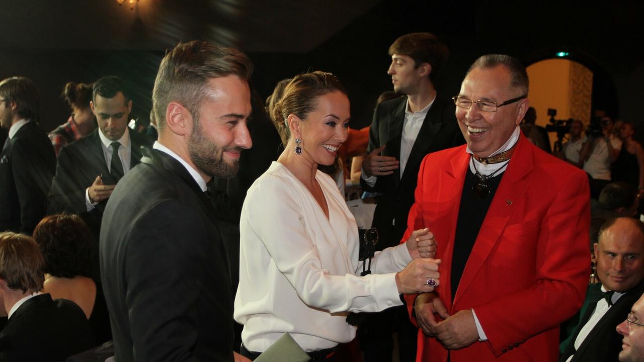 Дмитрий Шепелев пришел на премьеру фильма с 10 летним сыном Жанны Фриске Новости НАШ ШОУБИЗ